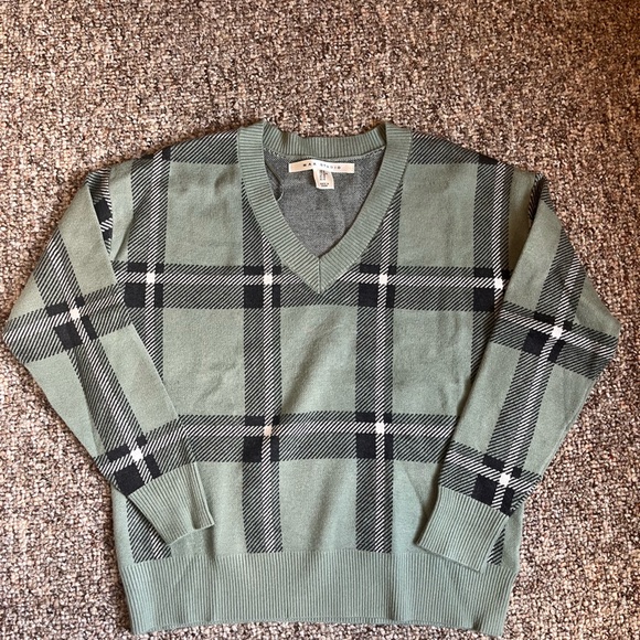 Max Studio | Sweaters | Max Studio Green And Black Plaid Sweater | Poshmark